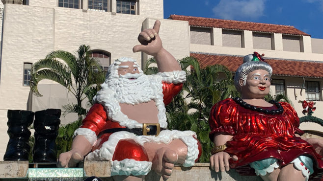 Honolulu City Lights 2021 - Santa, Tutu Mele, Christmas trees! | 105.9 ...